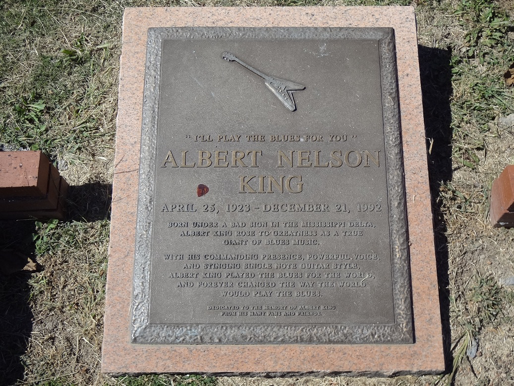 Albert King Headstone-bluesboybob – musicpilgrimer.com